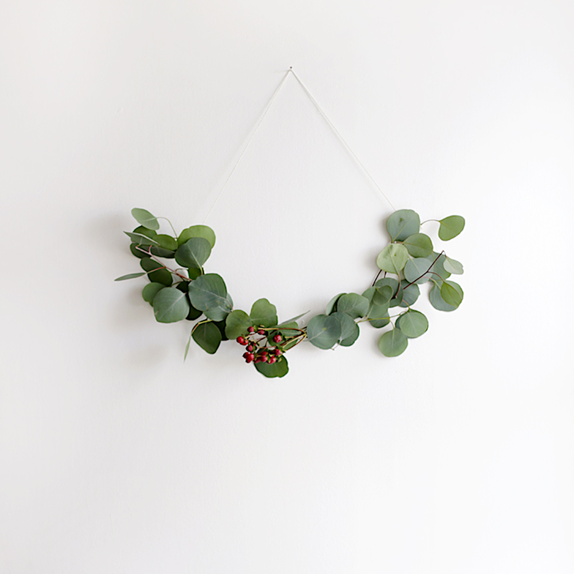 Make An Impact With These 5 Minimalist Summer Wreaths - Aubrys Crafts