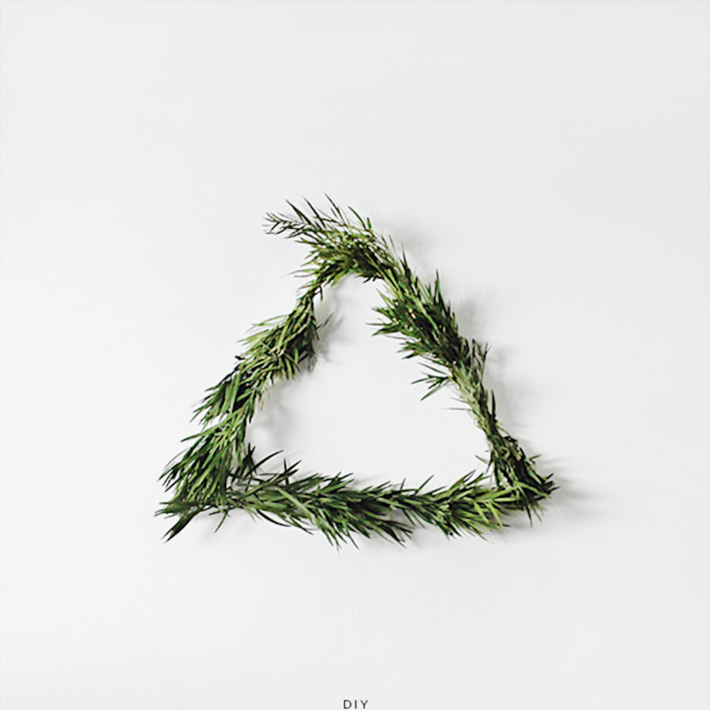 Make An Impact With These 5 Minimalist Summer Wreaths - Aubrys Crafts